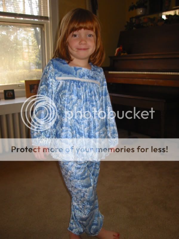 Simplicity It's So Easy - pajamas 4035 pattern review by jnamcd