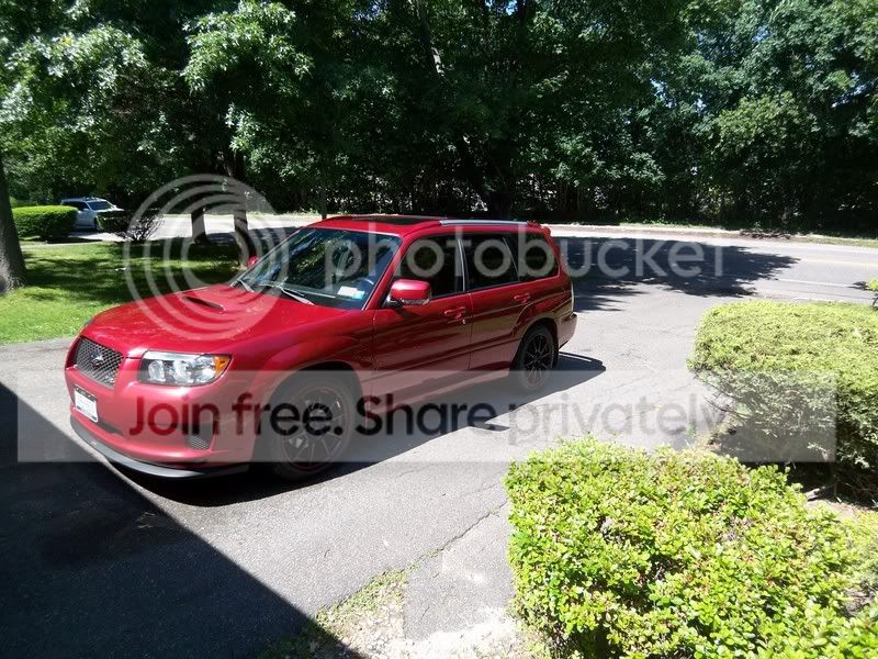 2 teaser pics of 'el shoebox roja' | Subaru Forester Owners Forum